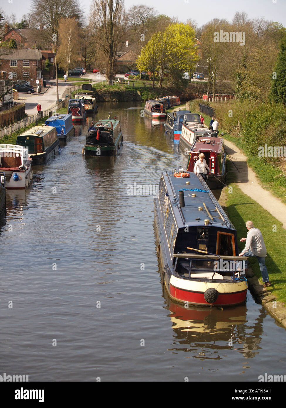 canal river narrow house boat leisure craft moored Stock Photo - Alamy