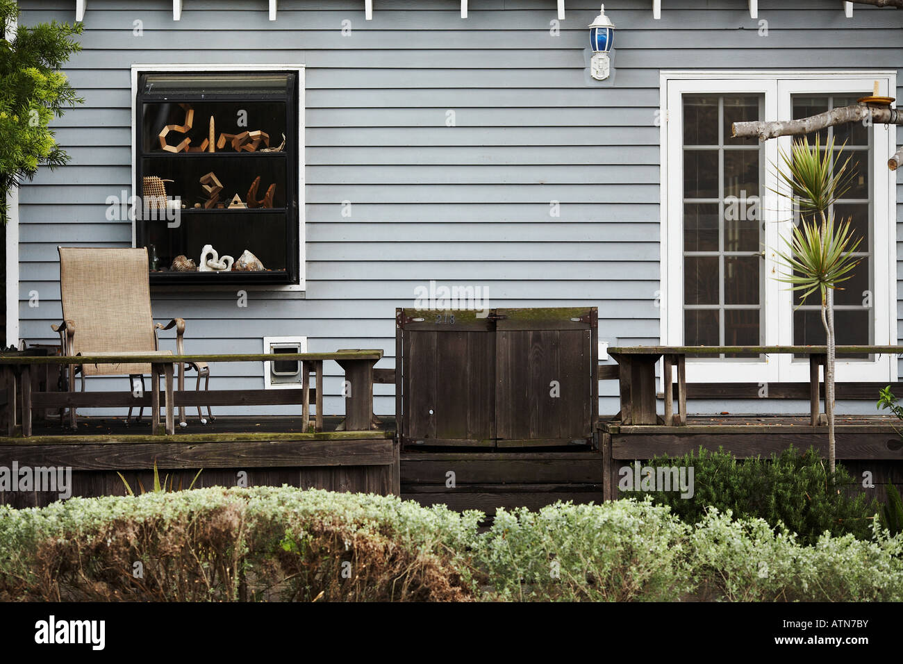 Blue House with Patio in the Venice Beach Canals Area, Los Angeles ...