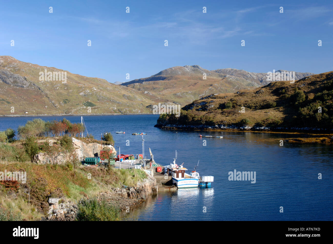The Unapool Jetty Kylesku. XPL 3870-370 Stock Photo - Alamy