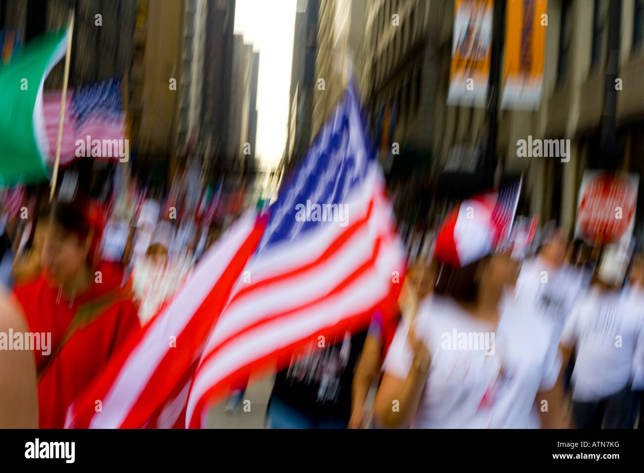 Immigrant crowd waving american flag hi-res stock photography and ...
