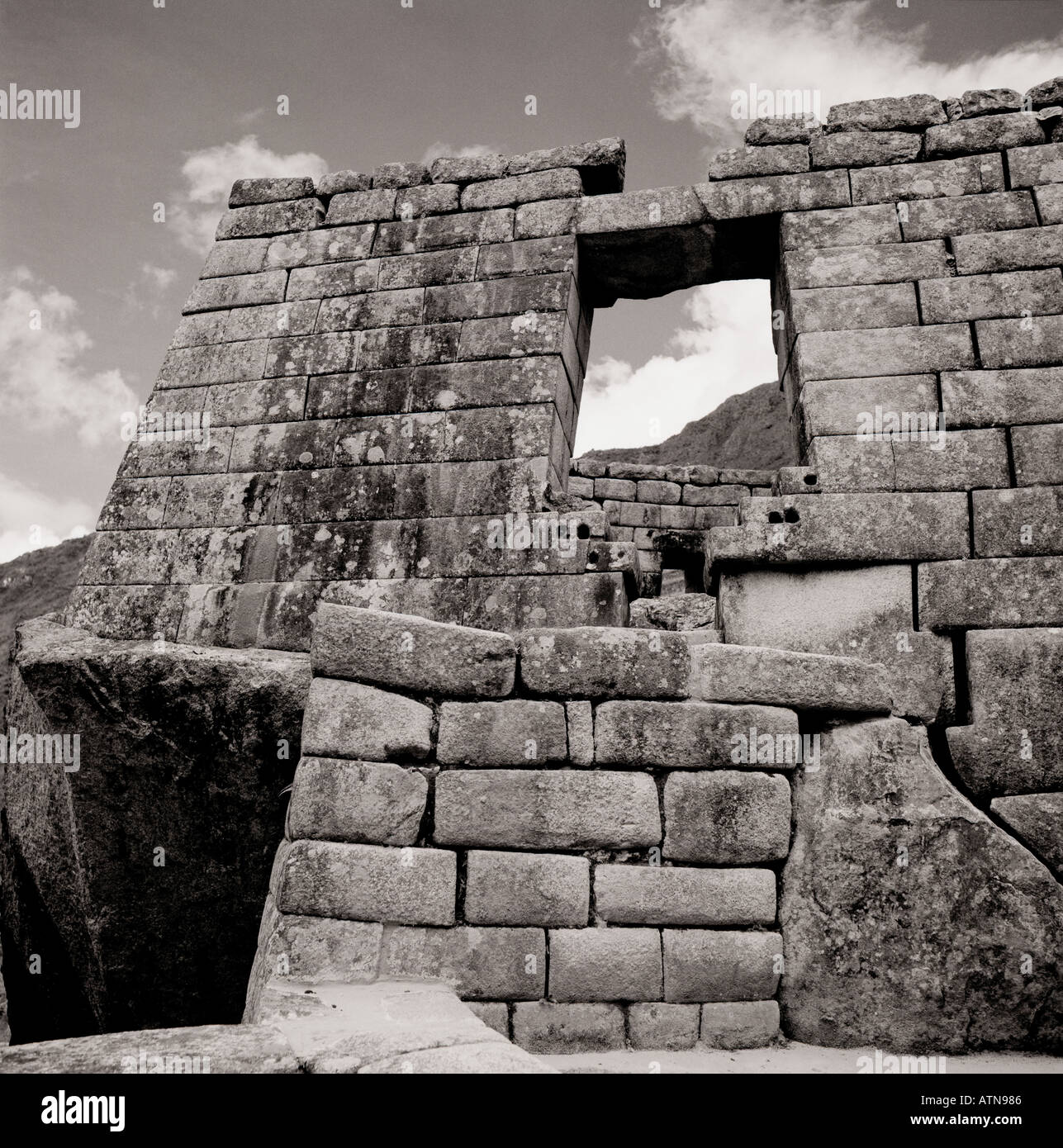 Megalithic walls in peru hi-res stock photography and images - Alamy