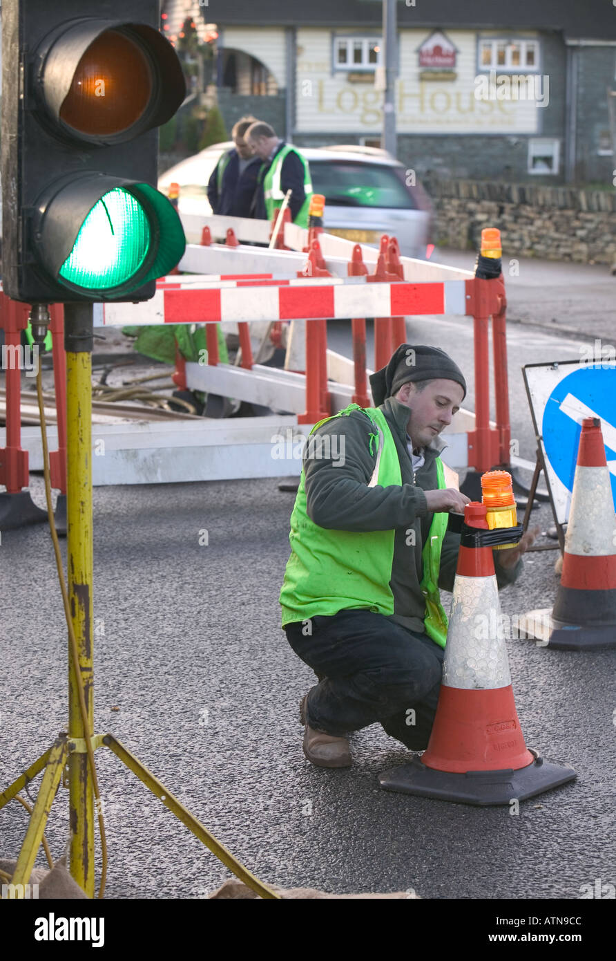 Manual traffic lights hi-res stock photography and images - Alamy