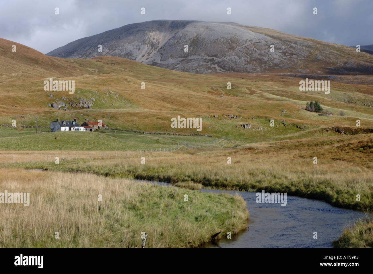 Bone caves inchnadamph hi-res stock photography and images - Alamy