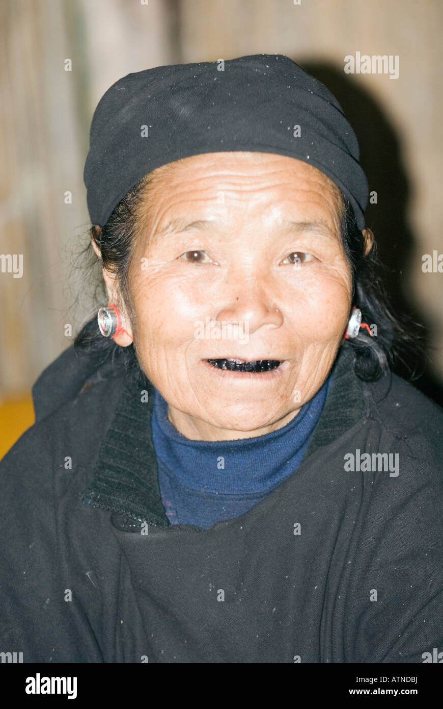 Jinuo Woman Portrait, Mt Jinuo, Xishuangbanna, Yunnan Province, China ...