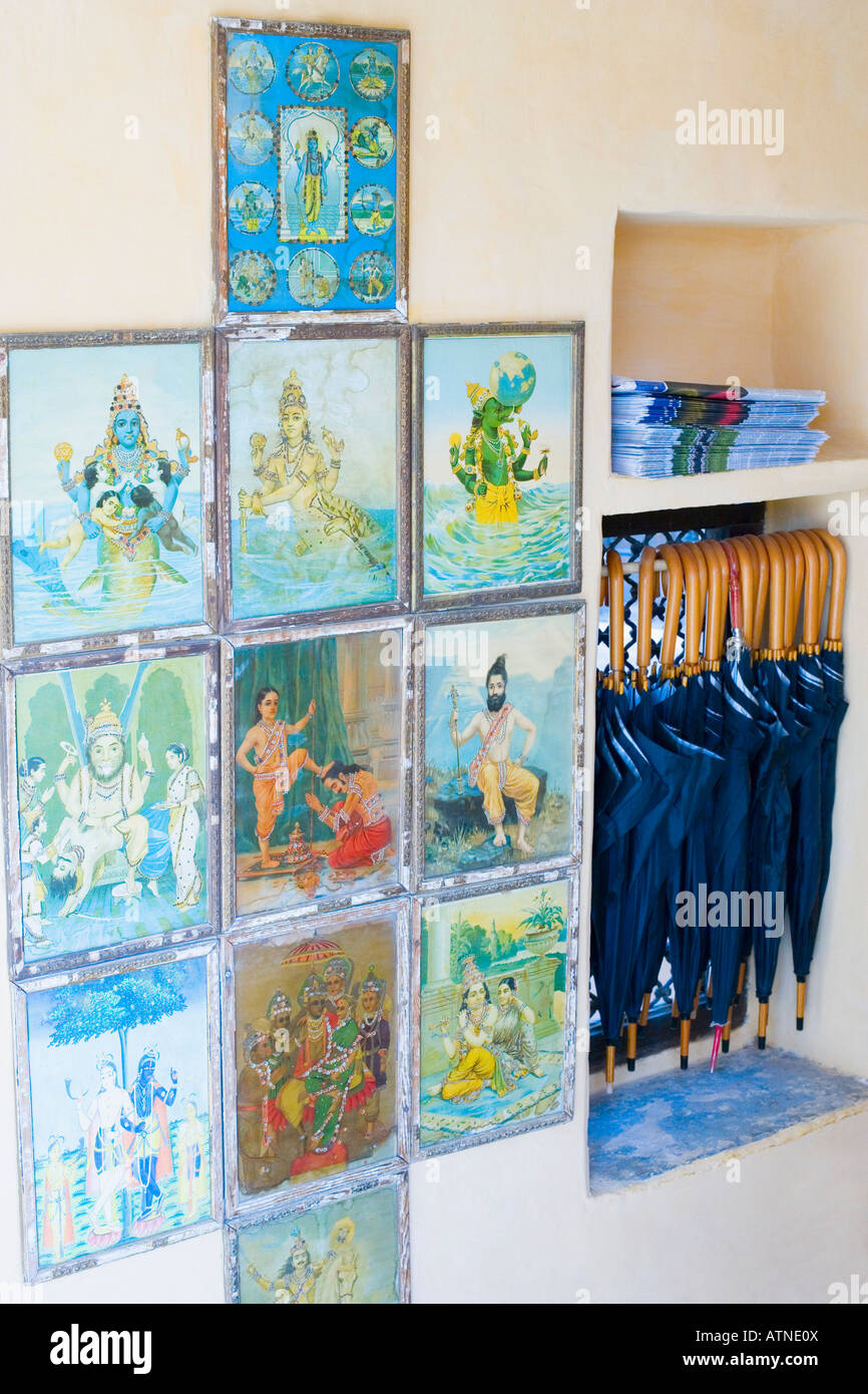 Wall mounted paintings hi-res stock photography and images - Alamy