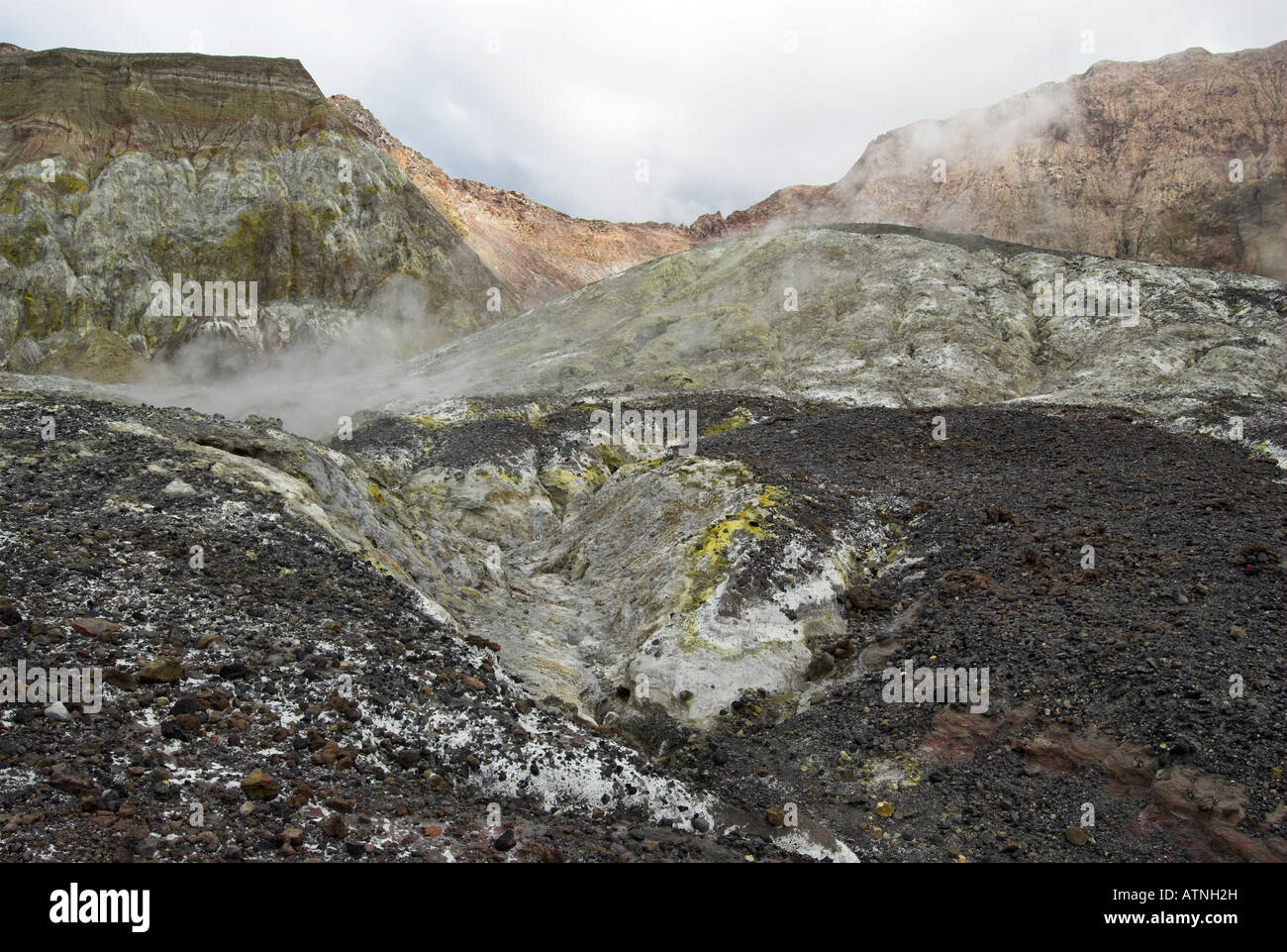Lava flow and mineral deposits on White Island volcano, New Zealand ...