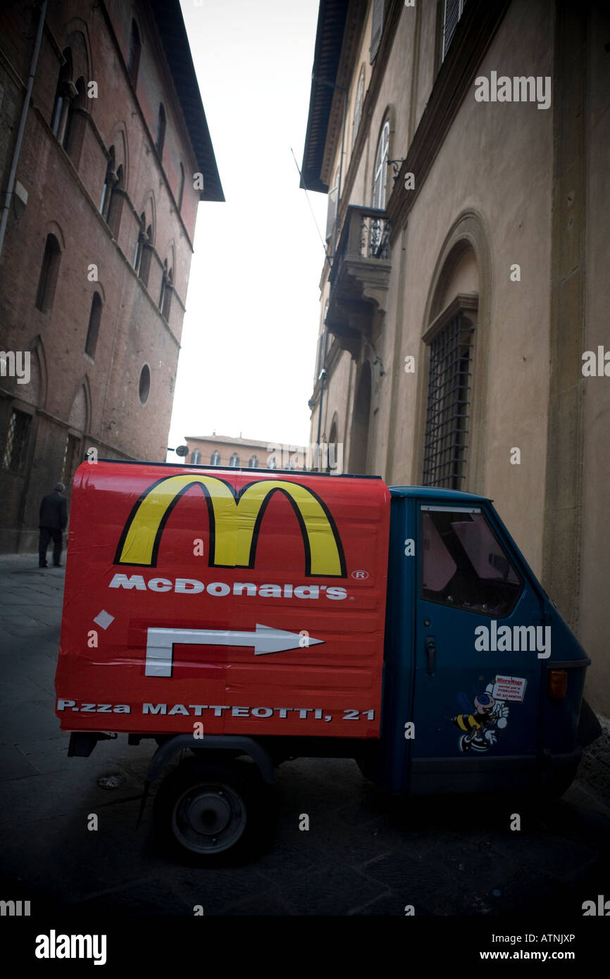 Mcdonalds advert italy hi-res stock photography and images - Alamy