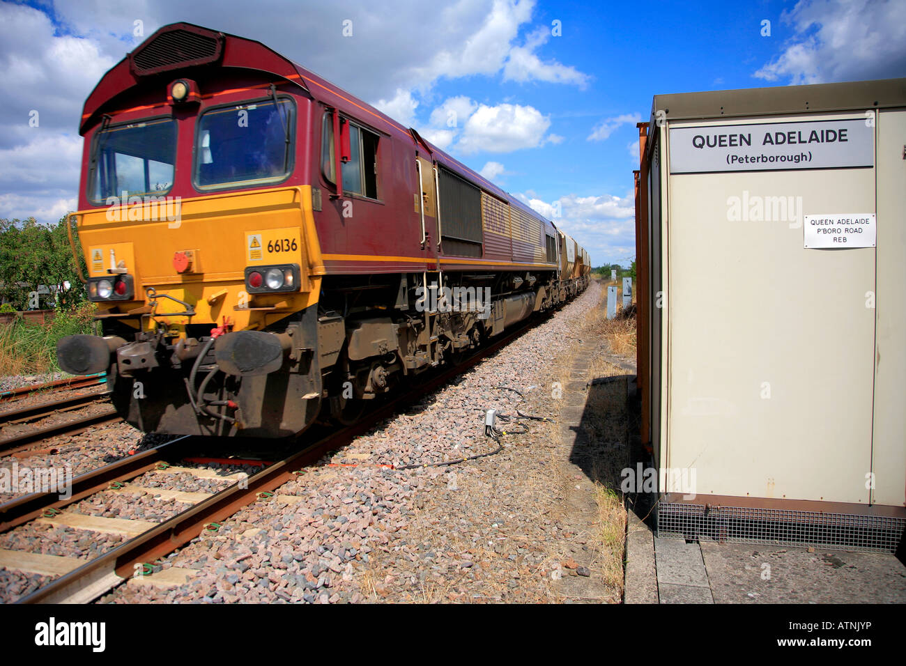 Train rail railway engine loco locomotive containers wagons freight hi ...