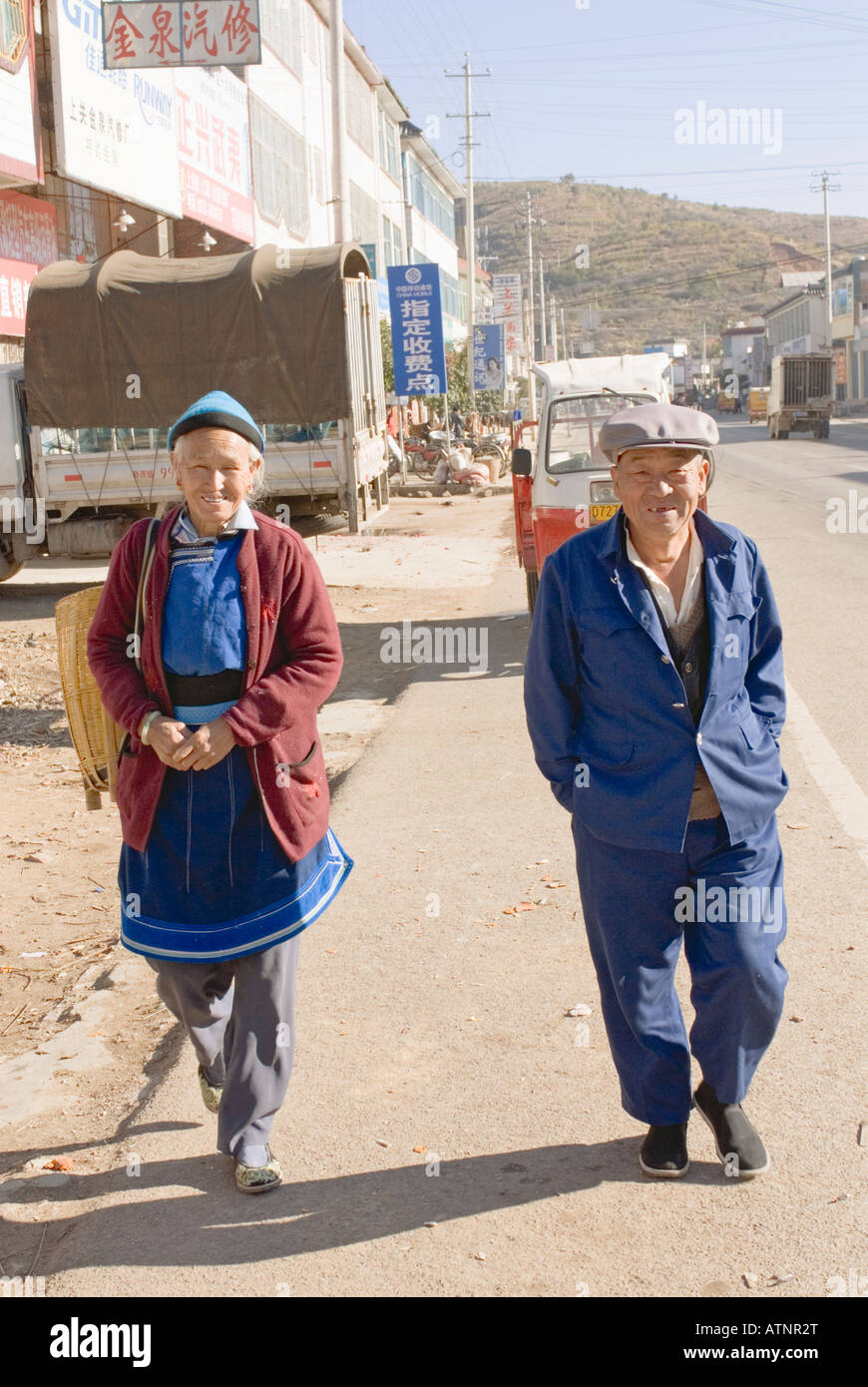 An old chinese man with mao jacket hi-res stock photography and images ...