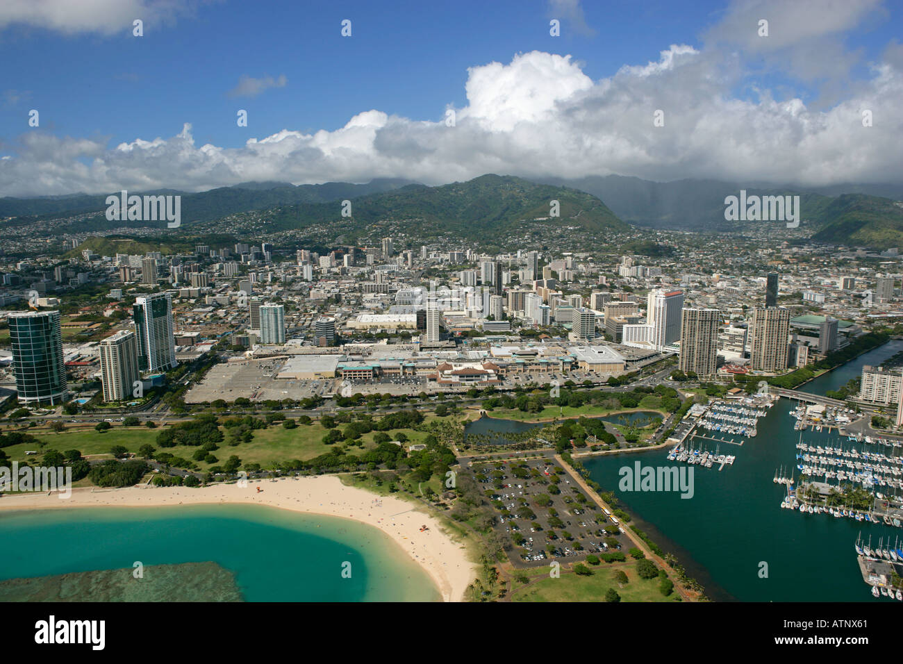 Ala moana center honolulu hi-res stock photography and images - Alamy