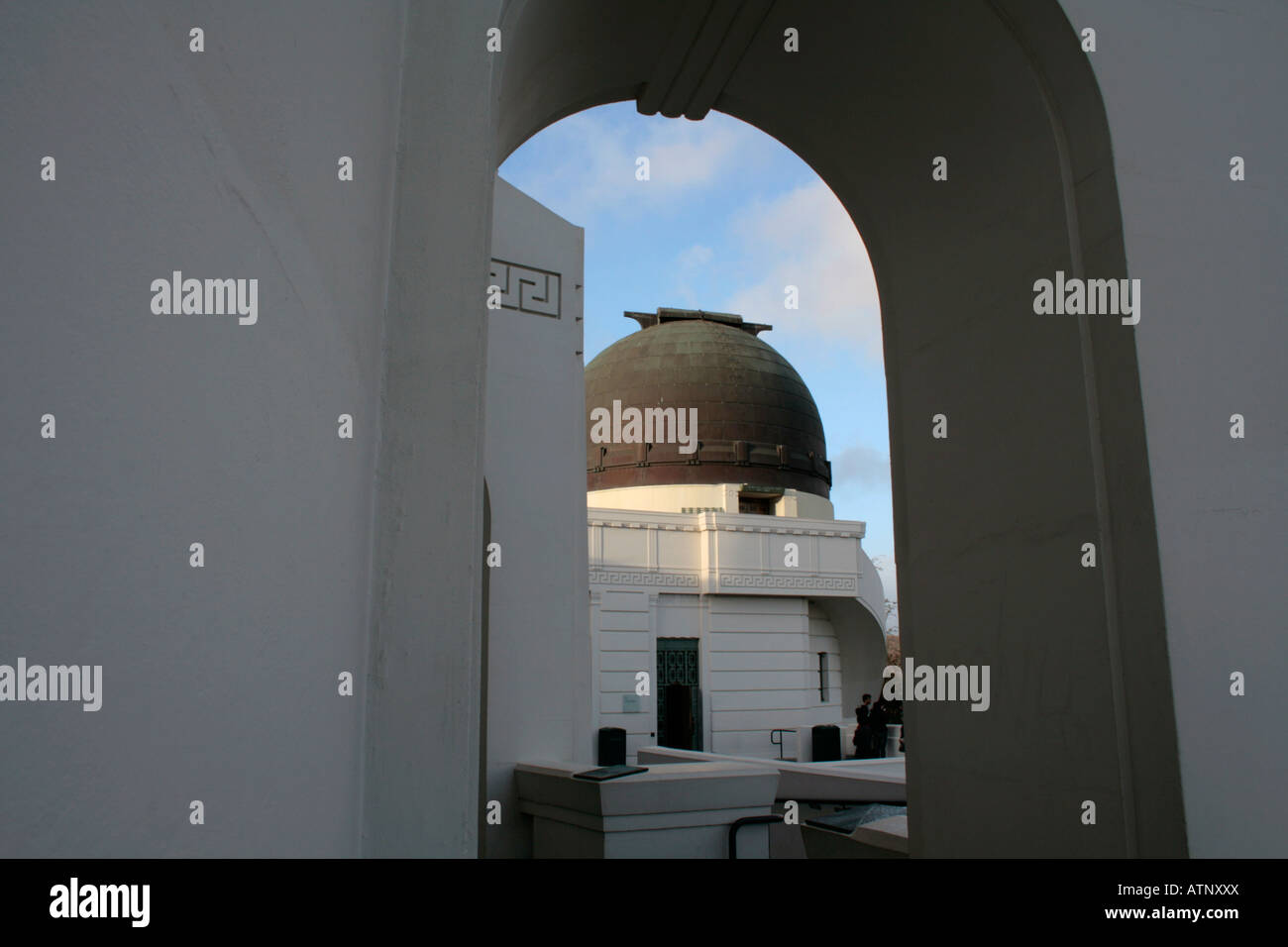 Statue griffith observatory hi-res stock photography and images - Alamy