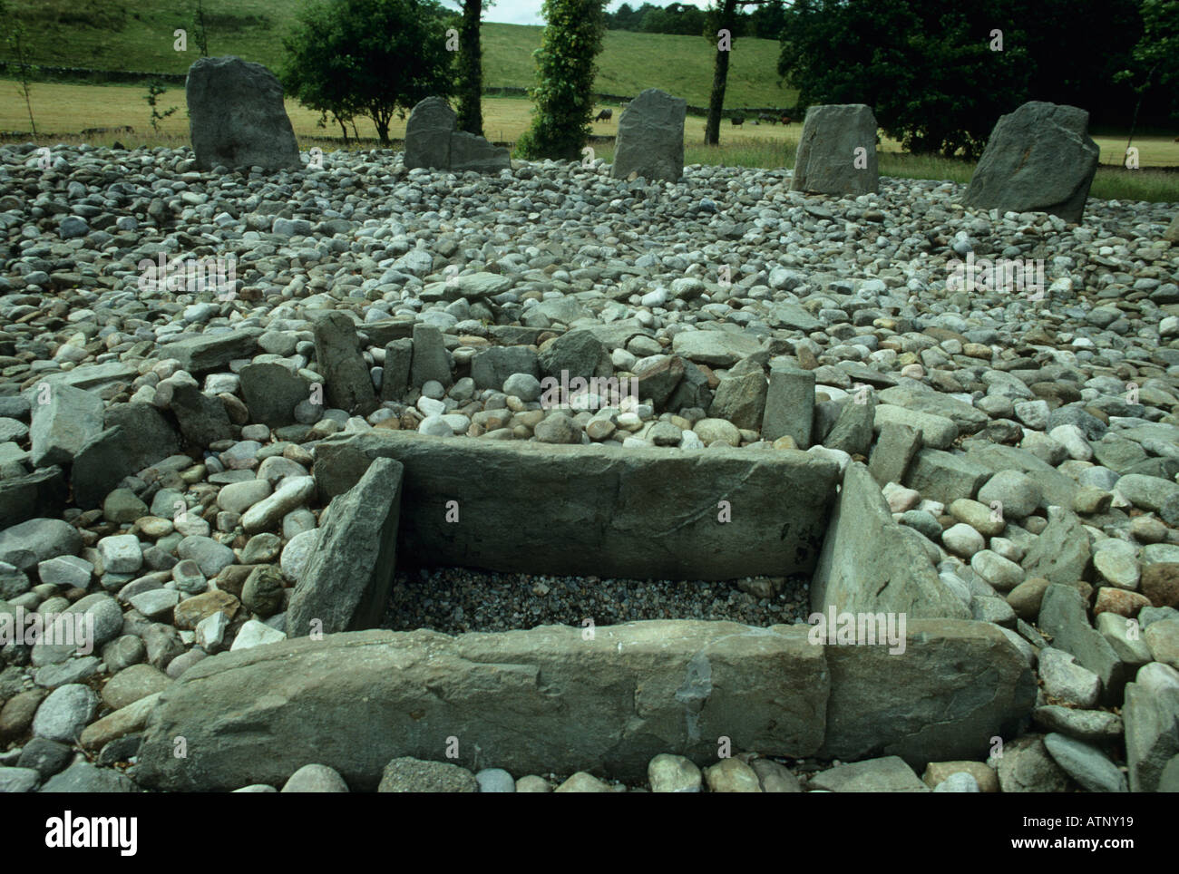 Neolithic grave graves hi-res stock photography and images - Alamy
