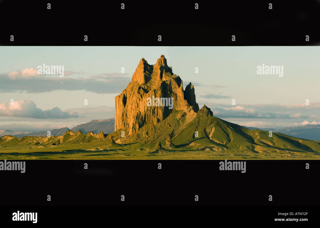 Shiprock plug monolith panoramic hi-res stock photography and images ...