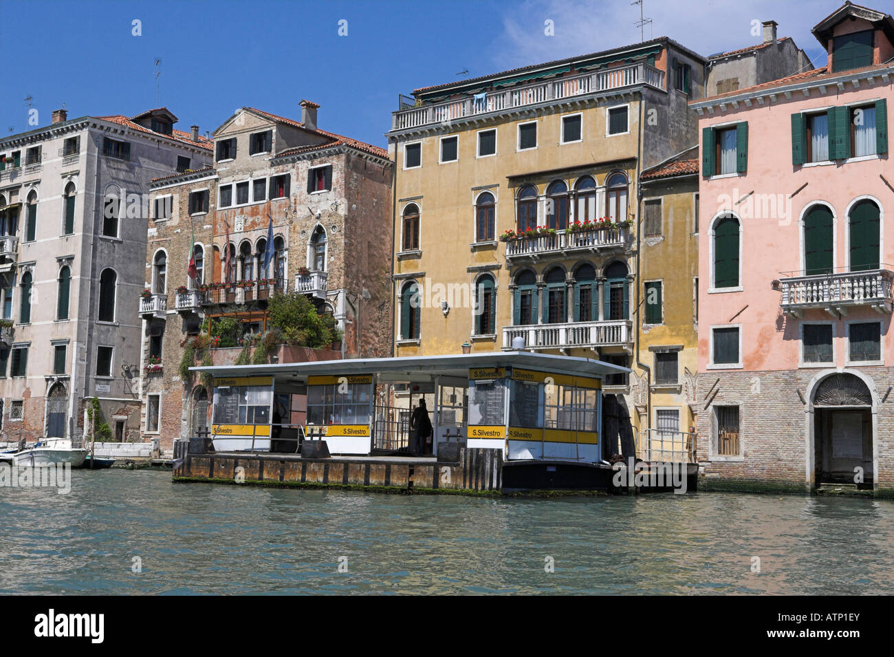 Venice Canal Bus Station Stock Photo - Alamy