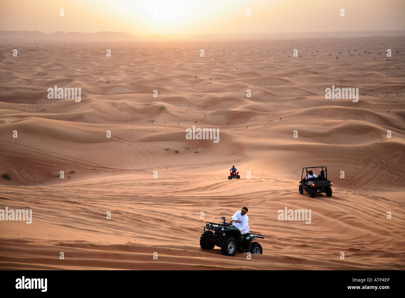 Dune bashing in Dubai 10 Stock Photo - Alamy