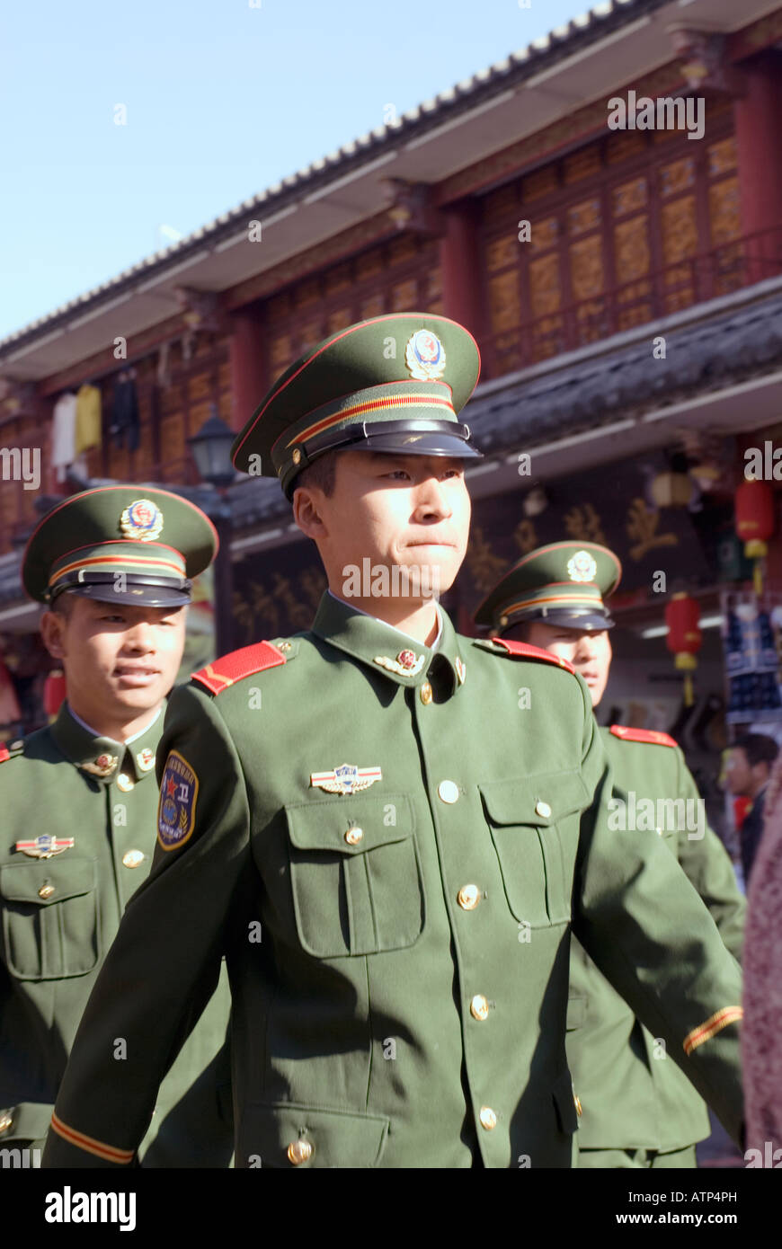 Chinese soldiers hi-res stock photography and images - Alamy