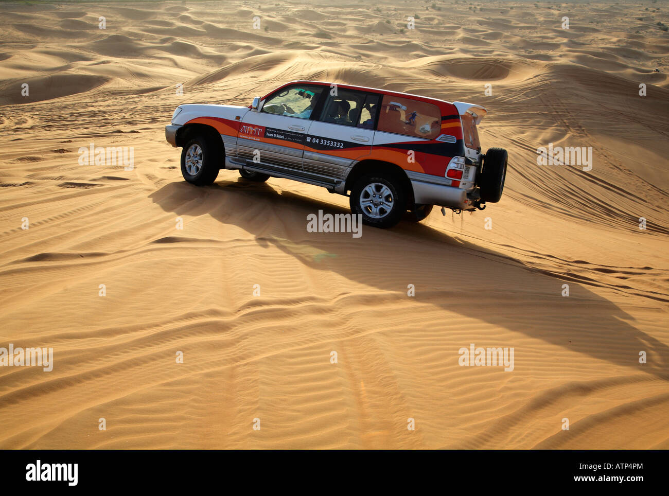 Dune bashing in Dubai 8 Stock Photo - Alamy