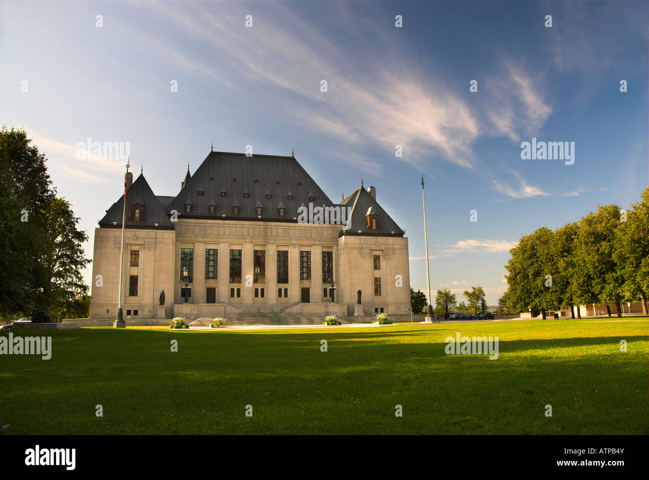 Canada supreme court building hi-res stock photography and images - Alamy