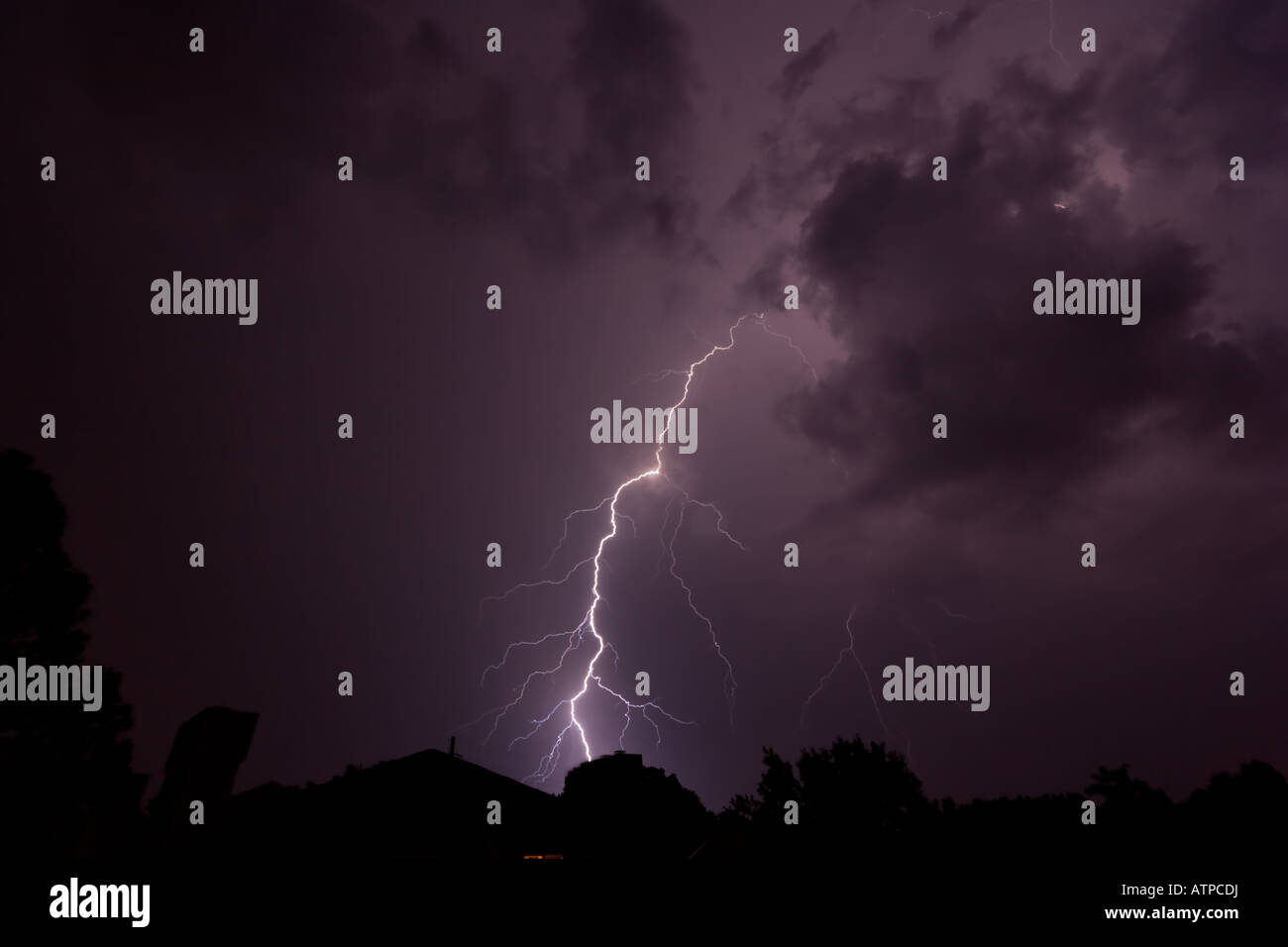 Hit by lightning hi-res stock photography and images - Alamy