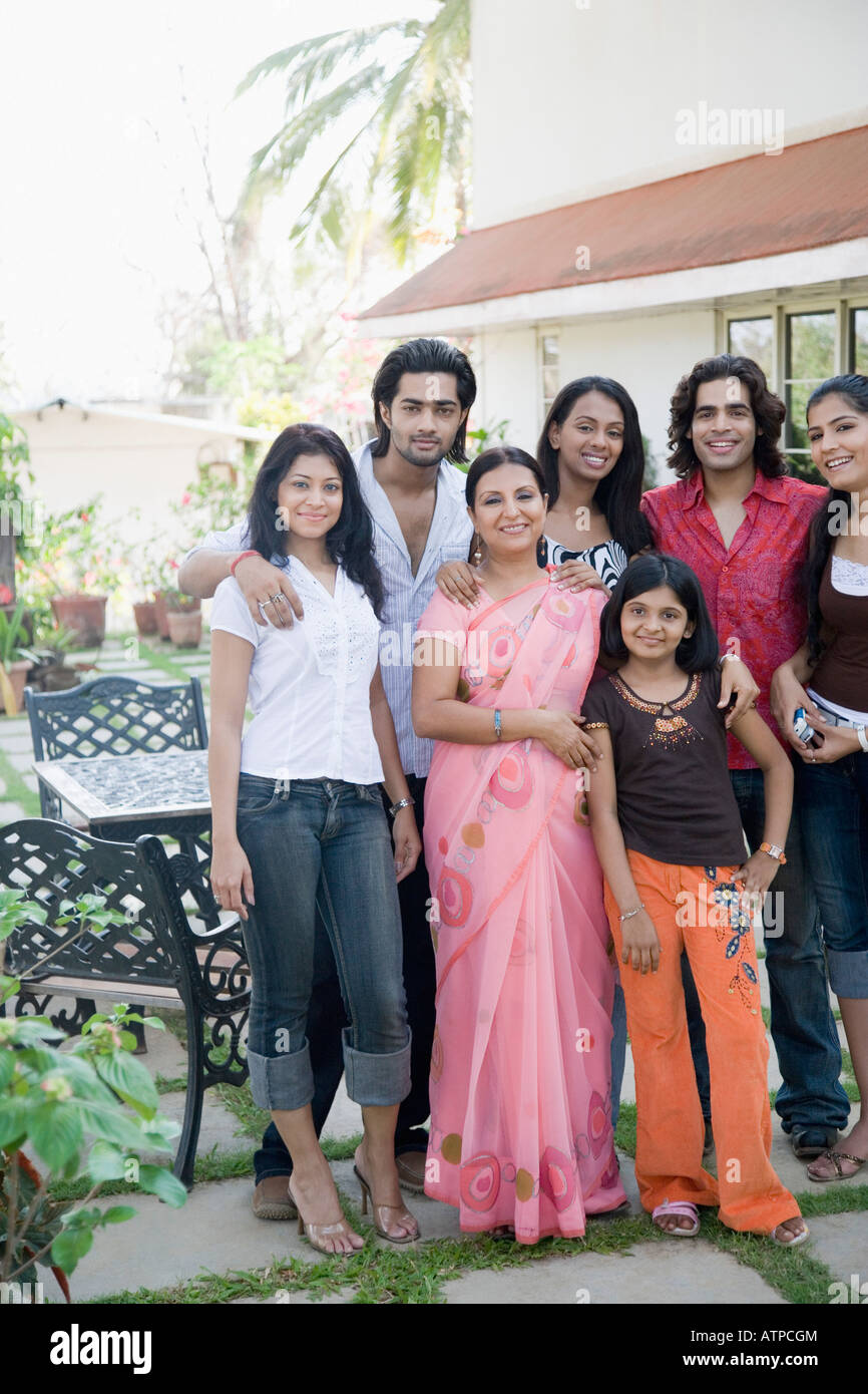 Group 10 people hi-res stock photography and images - Alamy