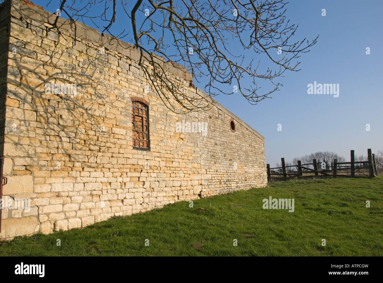 A barn wall made of Ancaster Stone. Lincolnshire, England Stock Photo ...