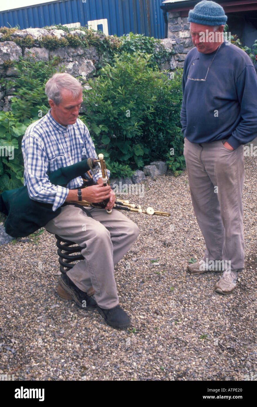 Uilleann pipes ireland hi-res stock photography and images - Alamy