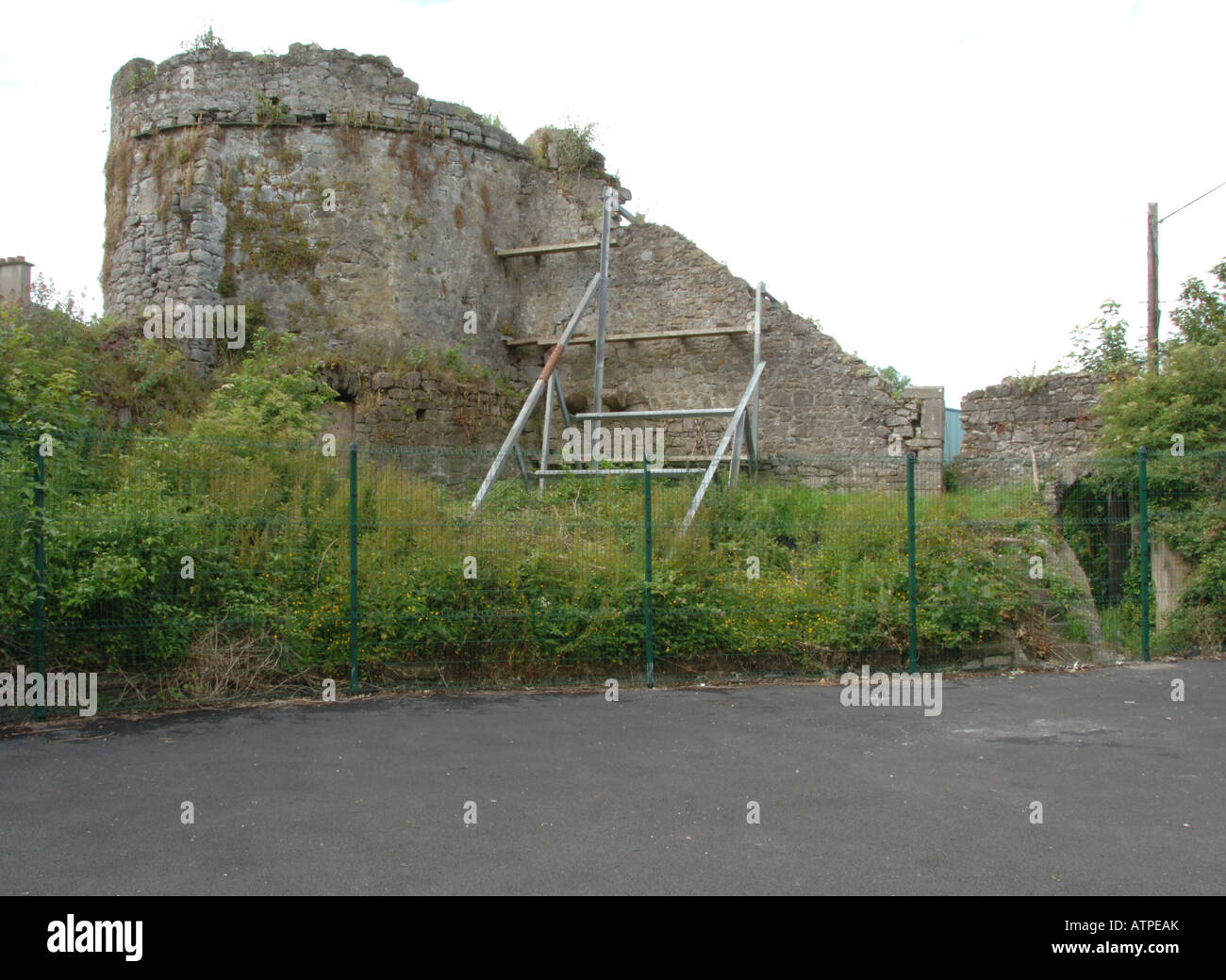 Medieval walls of kilkenny hi-res stock photography and images - Alamy