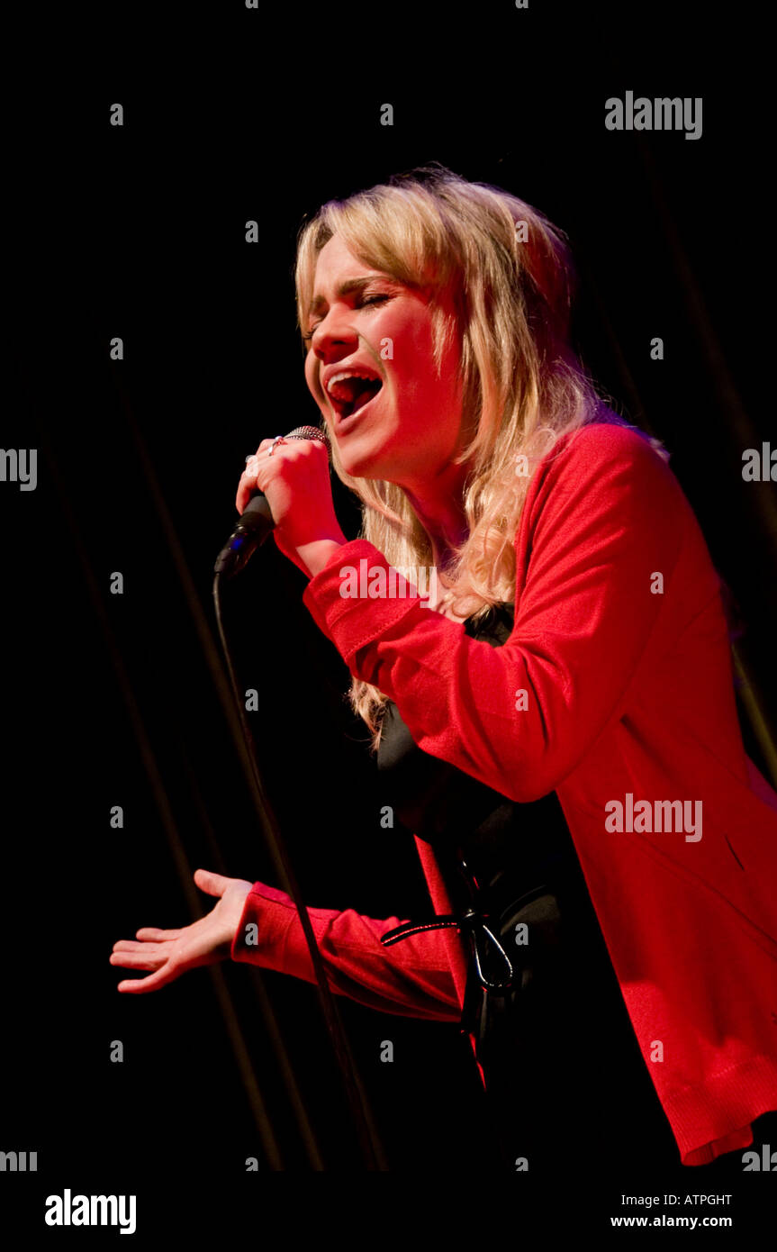 Welsh pop singer hi-res stock photography and images - Alamy