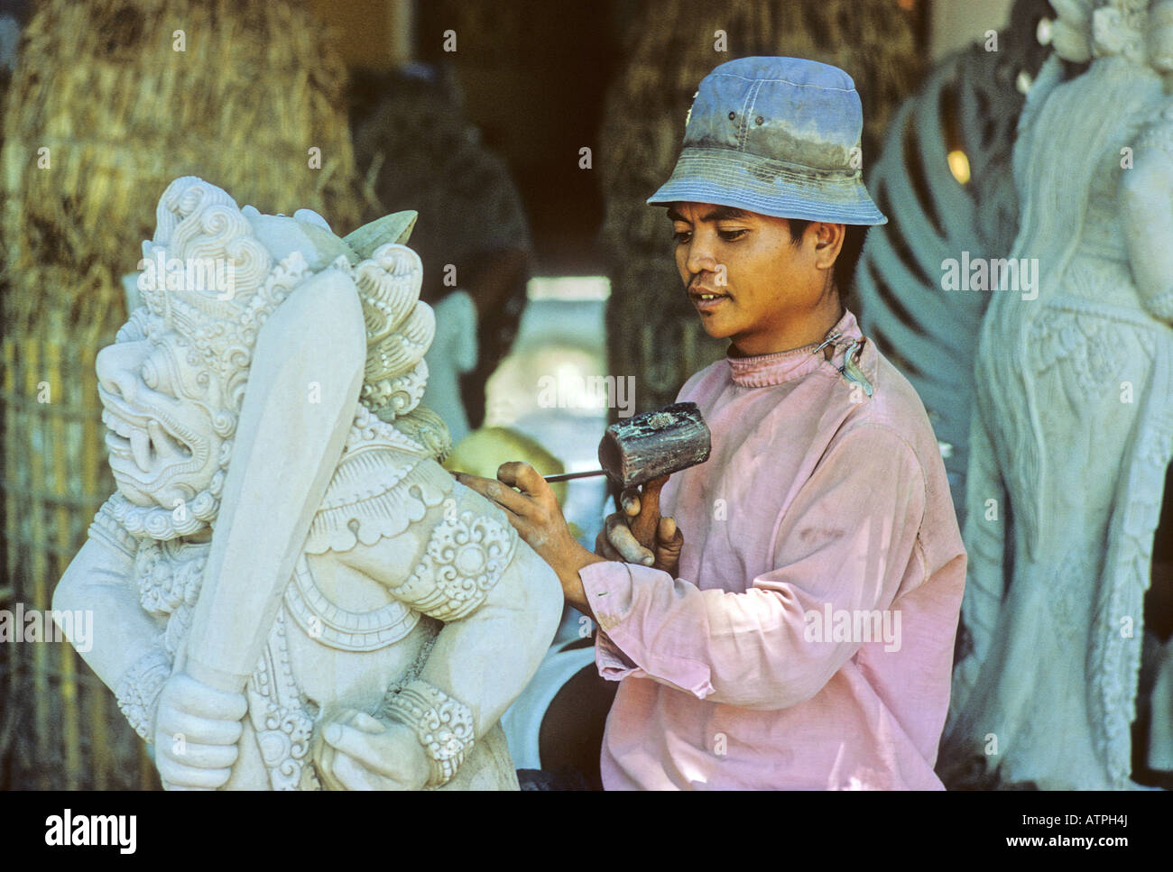 Stone carver indonesia hi-res stock photography and images - Alamy