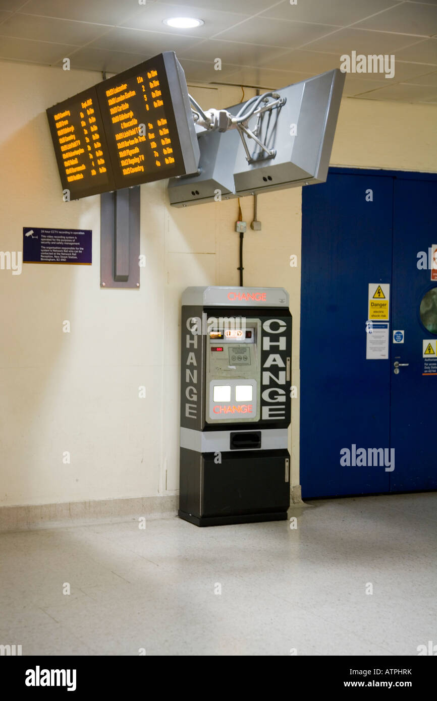 Change signs hi-res stock photography and images - Alamy