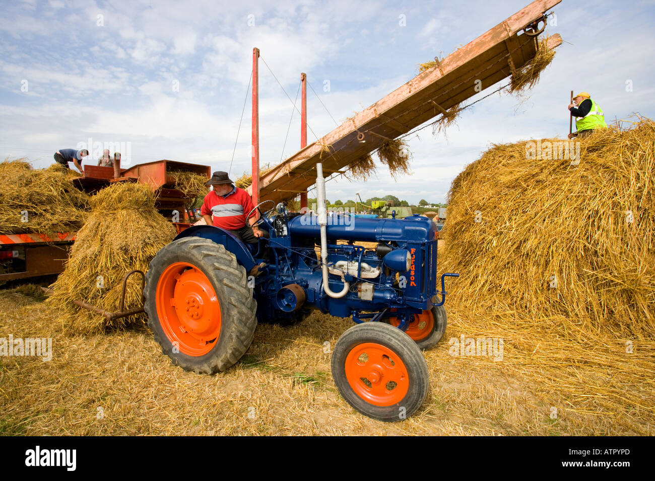 Hay stack vintage hi-res stock photography and images - Alamy