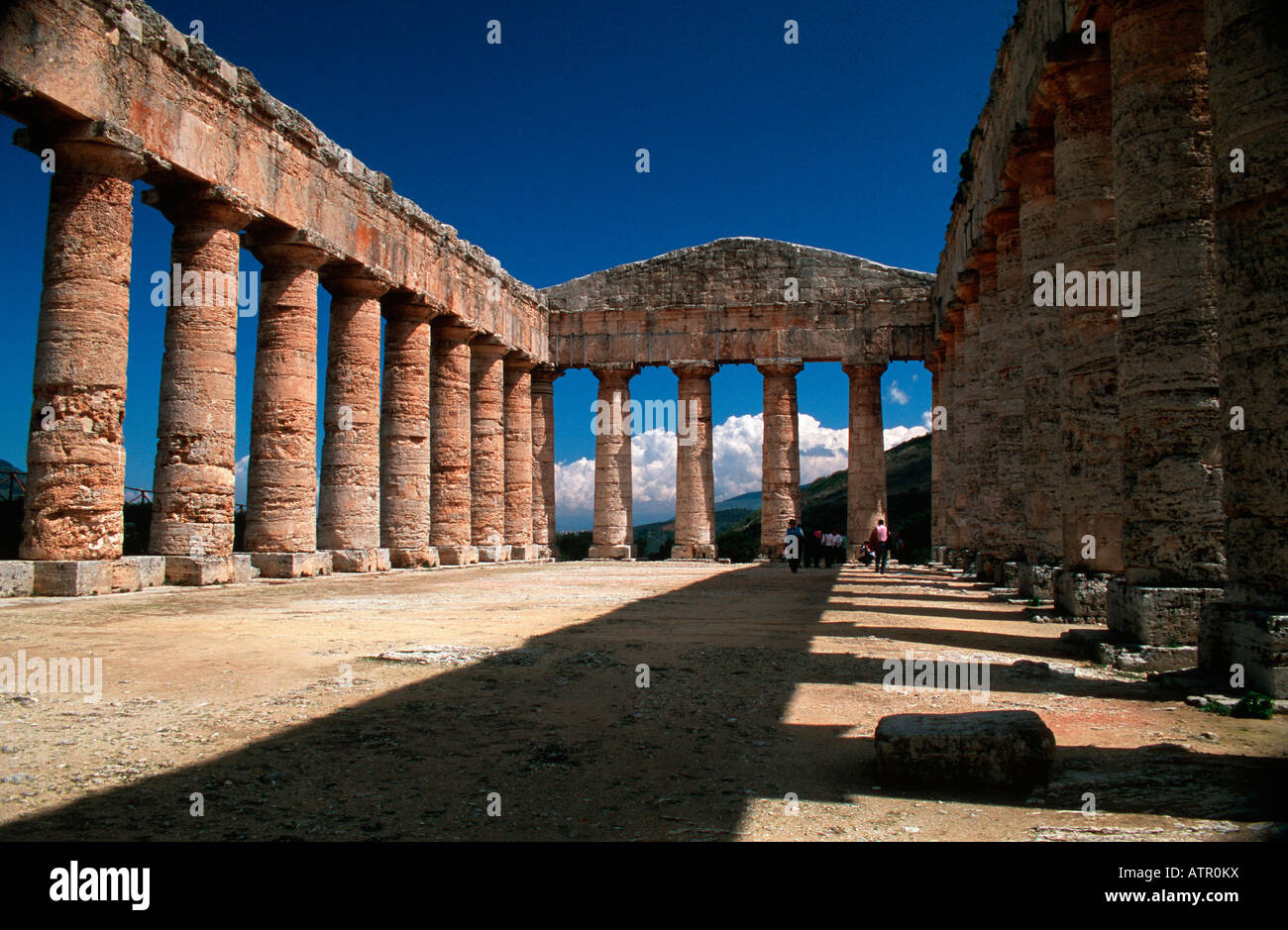 Greek Temple / Segesta Stock Photo - Alamy