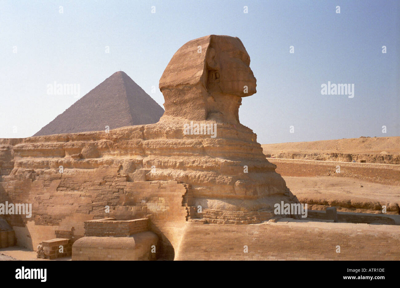 Great sphinx body lion hi-res stock photography and images - Alamy