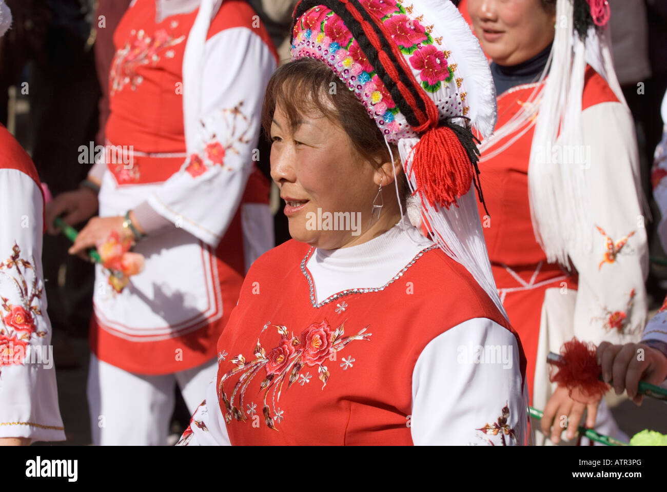 Bai Women In Traditional Costume High Resolution Stock Photography and ...