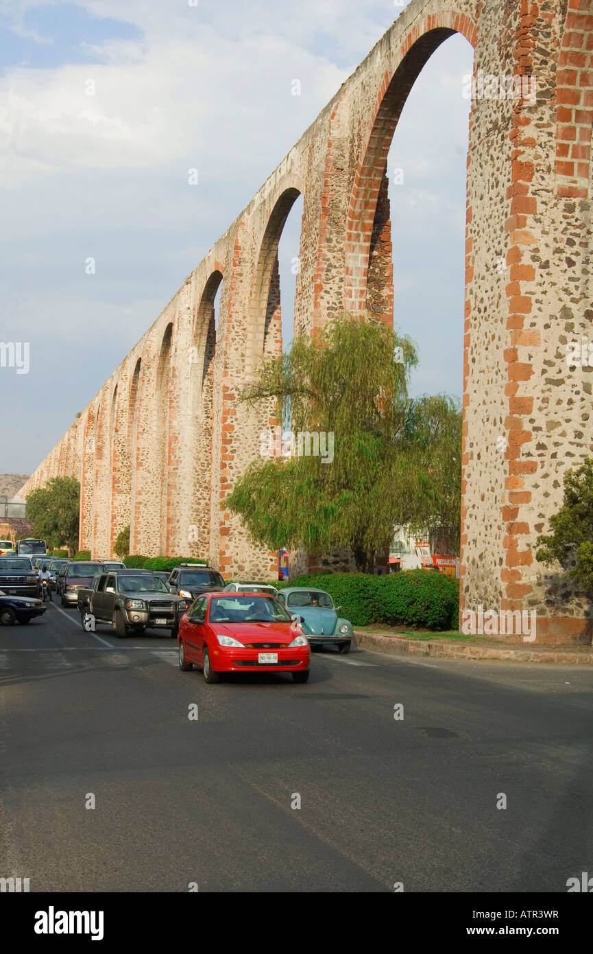 Aqueduct / Santiago de Queretaro Stock Photo - Alamy
