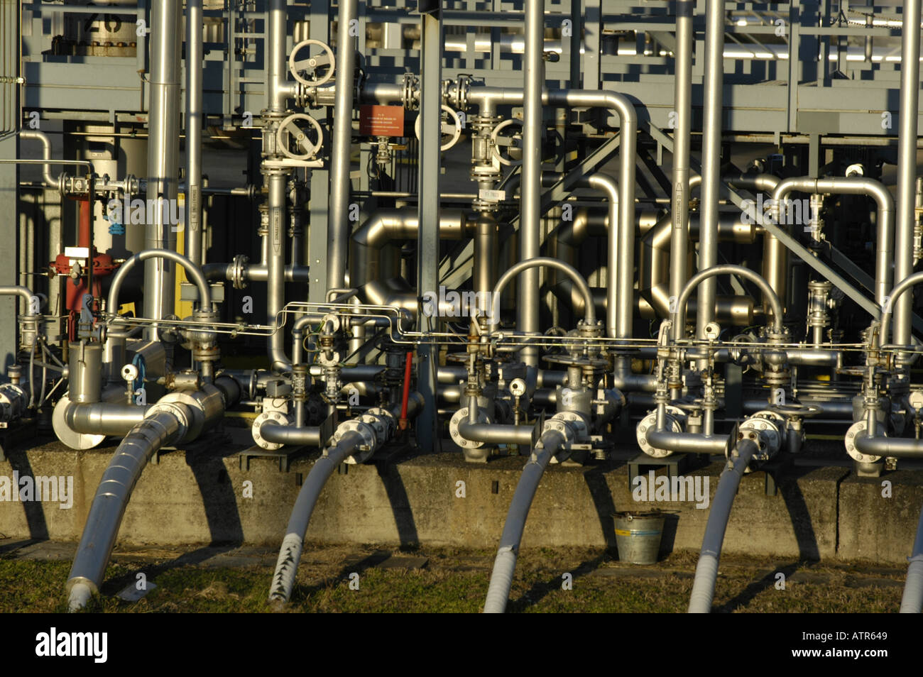 Vienna, pipelines, industrial plant Stock Photo - Alamy Vienna, pipelines, industrial plant Stock Photo - Alamy