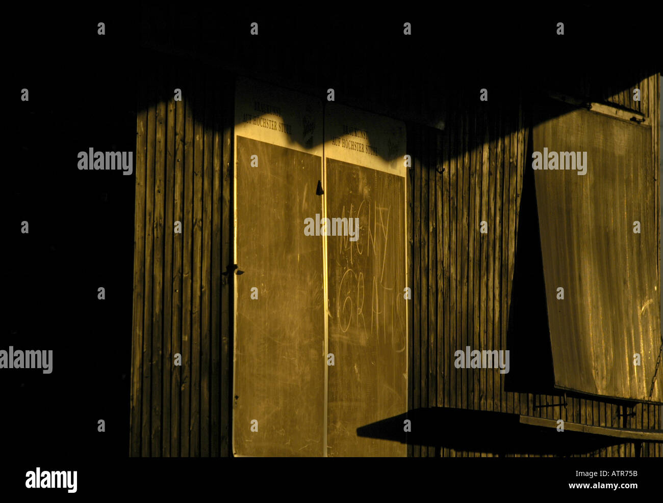 break station, sign lunch for free Stock Photo - Alamy