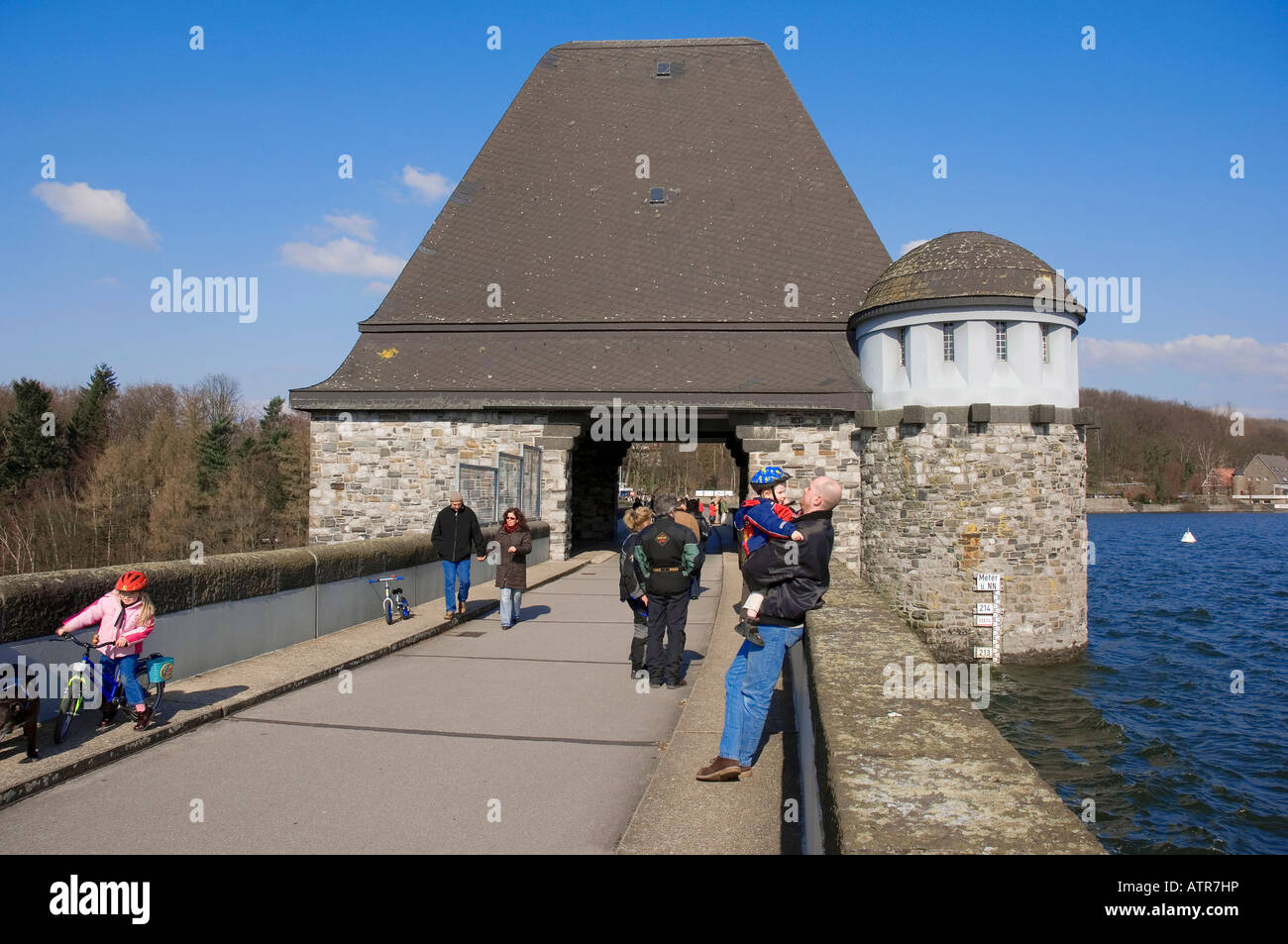 Mohne dam hi-res stock photography and images - Alamy