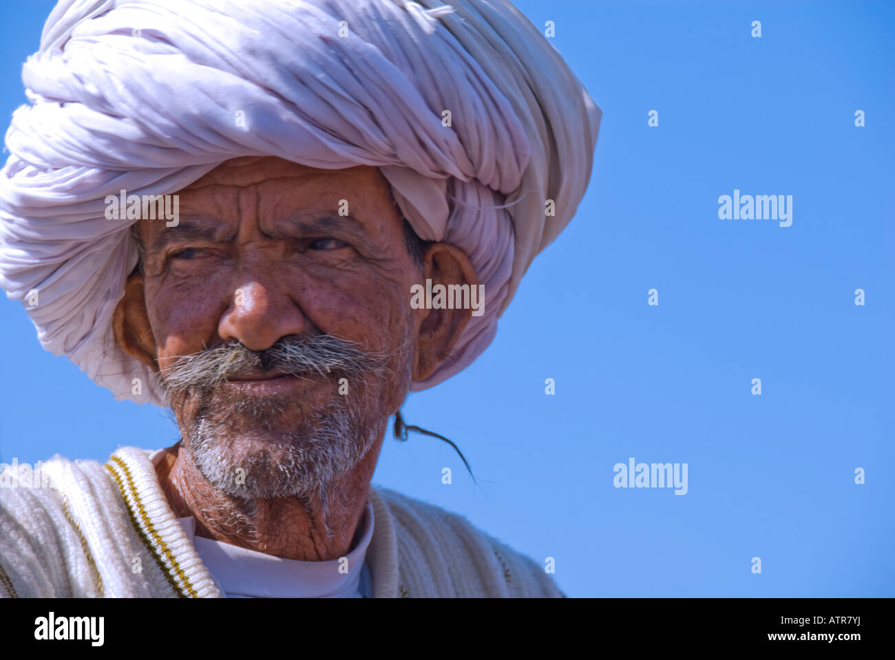 Old Indian Gentleman High Resolution Stock Photography and Images - Alamy