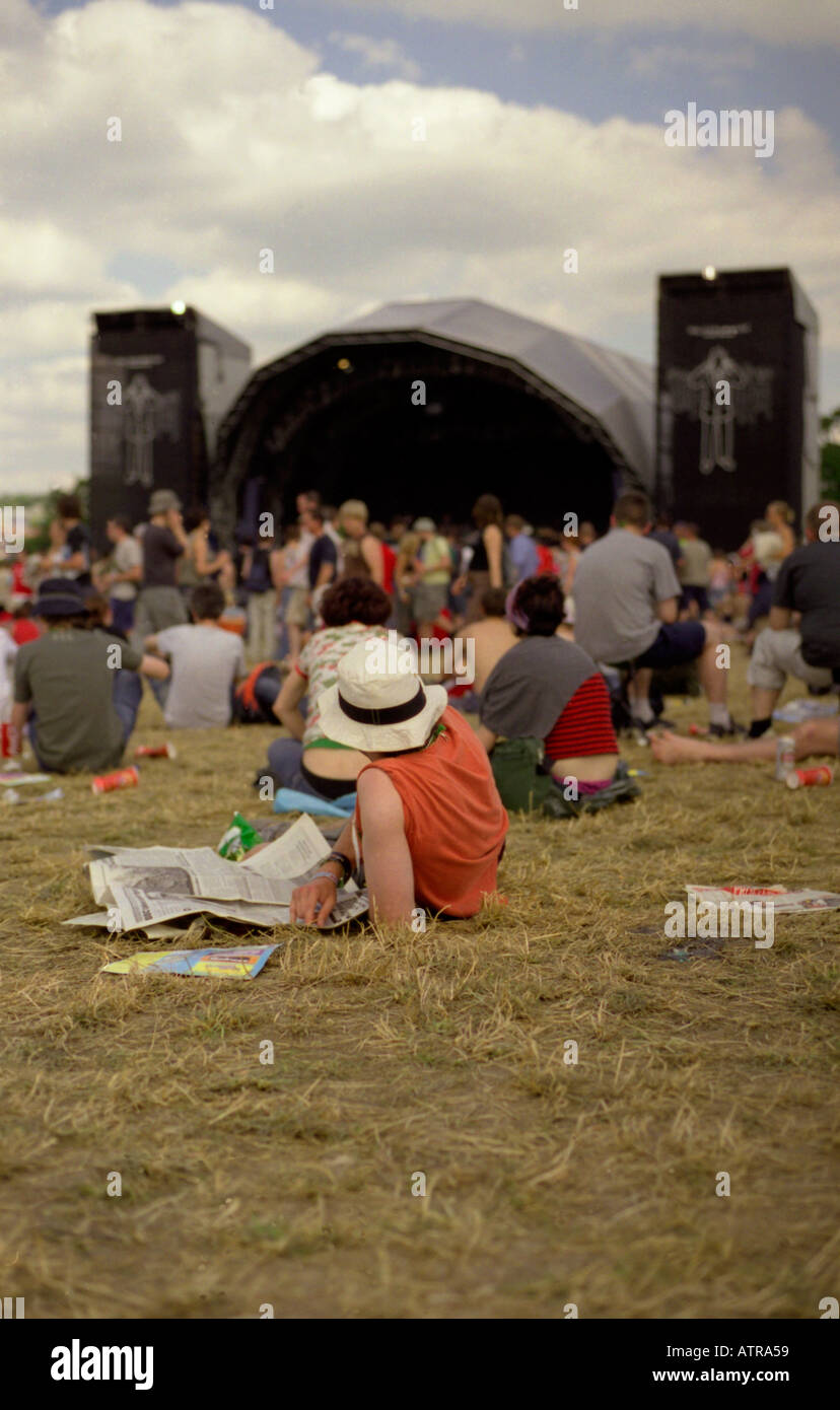 Next band performing hi-res stock photography and images - Alamy