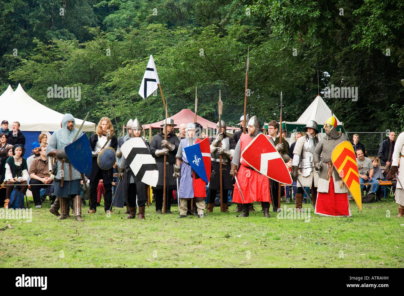 Medieval spectaculum hi-res stock photography and images - Alamy