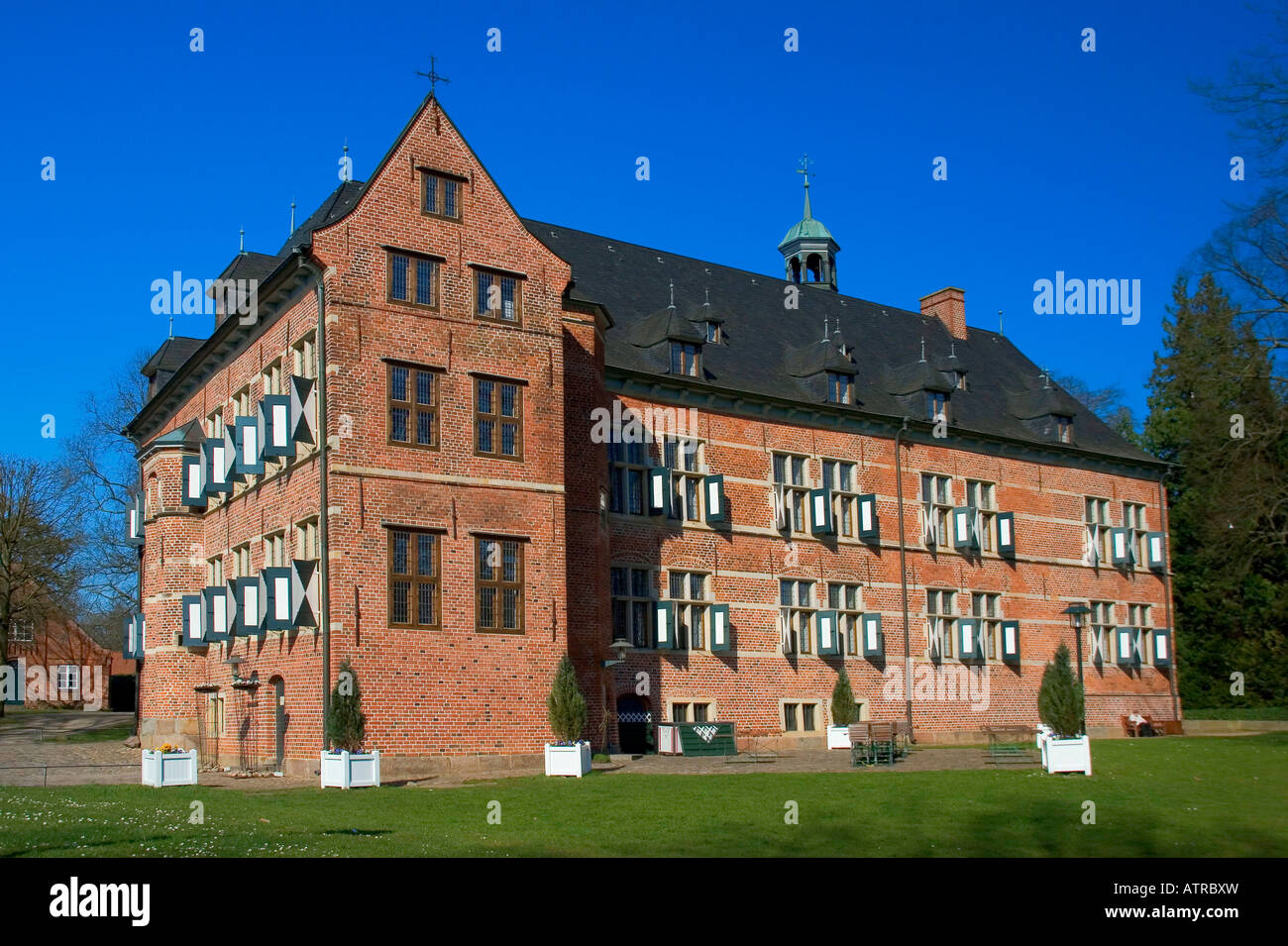 Castle reinbek hi-res stock photography and images - Alamy