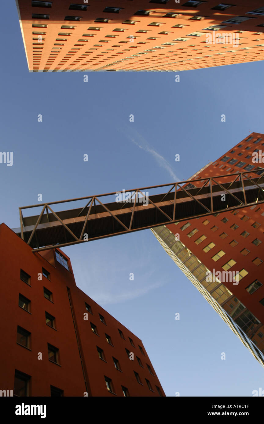 Bridging connections hi-res stock photography and images - Alamy