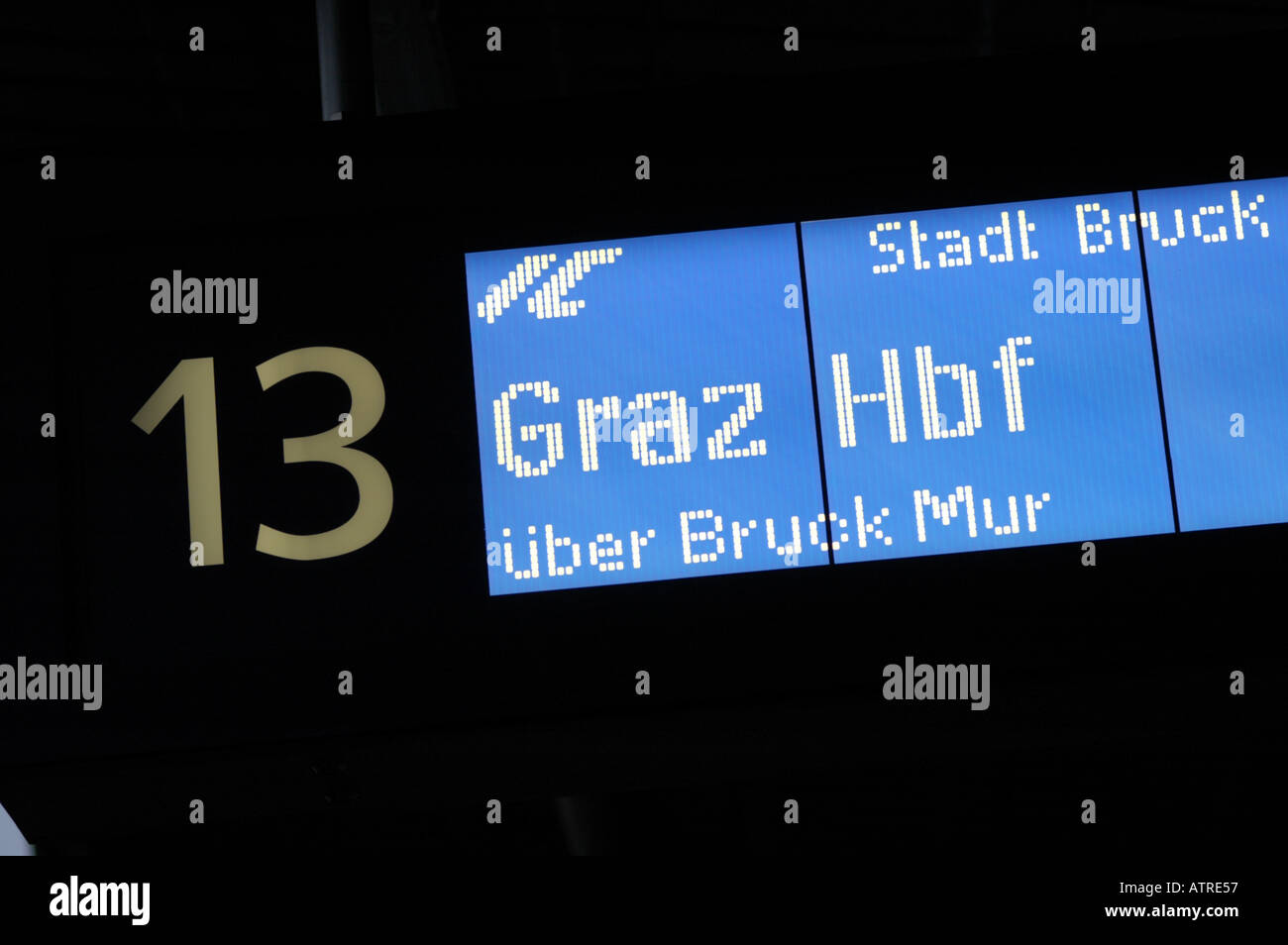 Schedule board, railway station, Graz Hauptbahnhof Stock Photo - Alamy