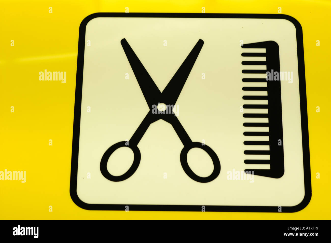 Comb and scissors hairdresser sign hi-res stock photography and images ...