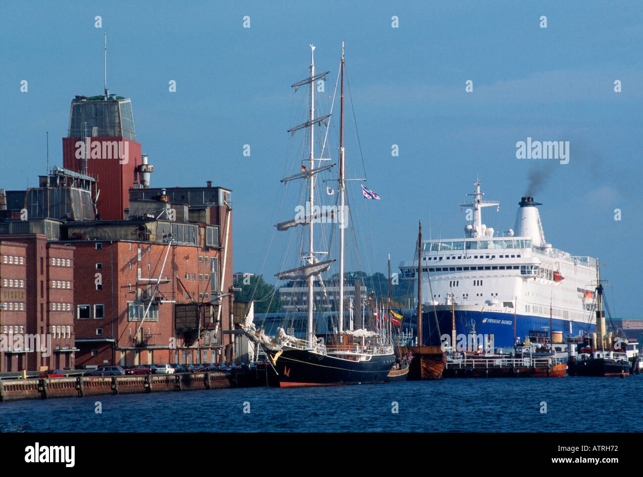 Kiel harbour hi-res stock photography and images - Alamy