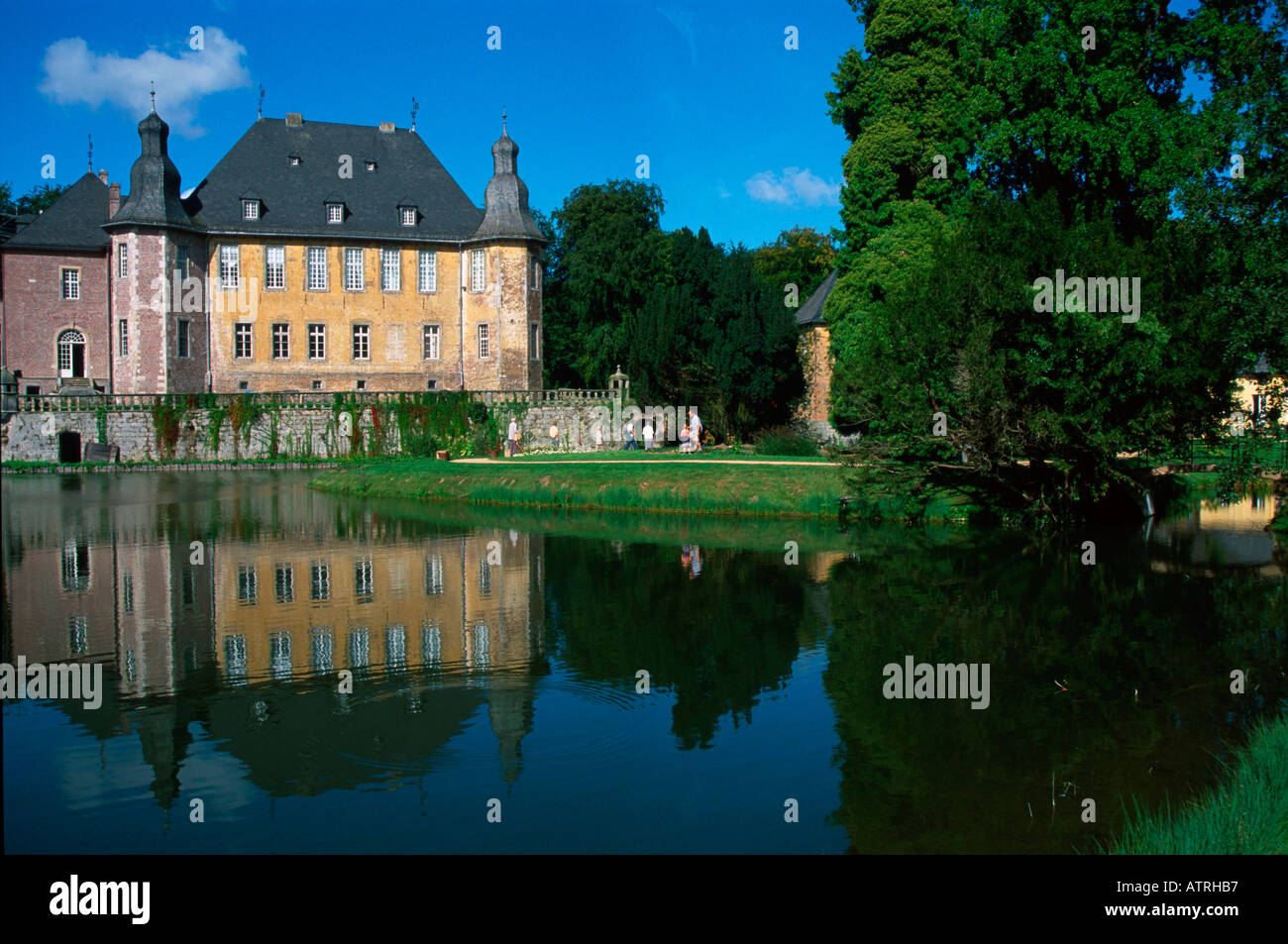 Castle Dyck / Juechen Stock Photo - Alamy