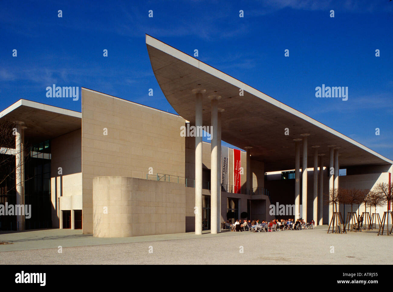 Museum of Modern Art / Bonn Stock Photo - Alamy