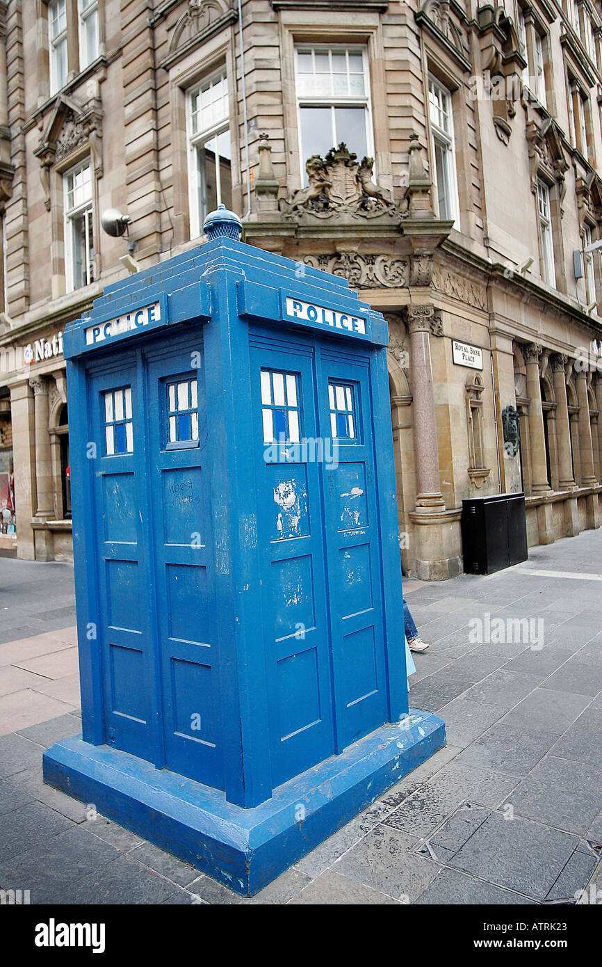 Police Box / Glasgow / Polizeizelle Stock Photo - Alamy