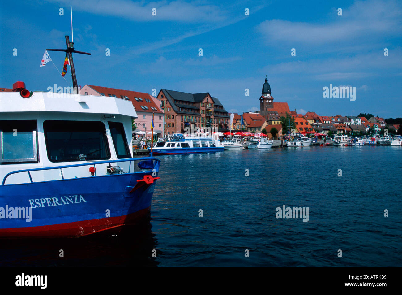 Waren hi-res stock photography and images - Alamy